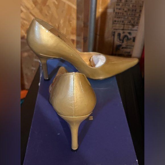 Stuart Weitzman | Shoes | New Stuart Weitzman Champagne Quasar Color ...